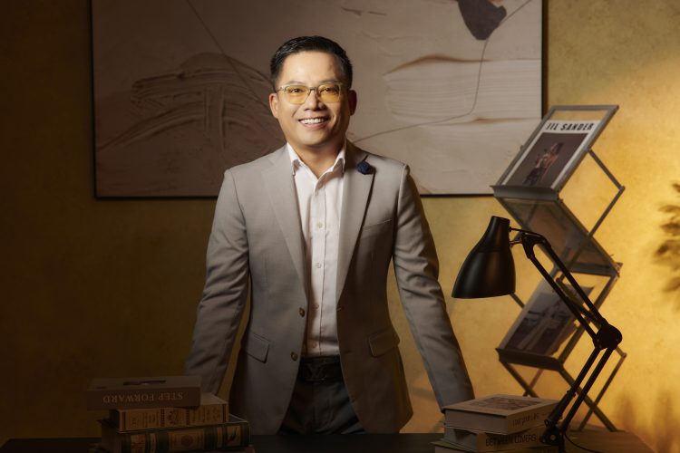 Chuyên Gia Phong Thủy nổi tiếng tại Việt Nam - Nguyễn Ngoan